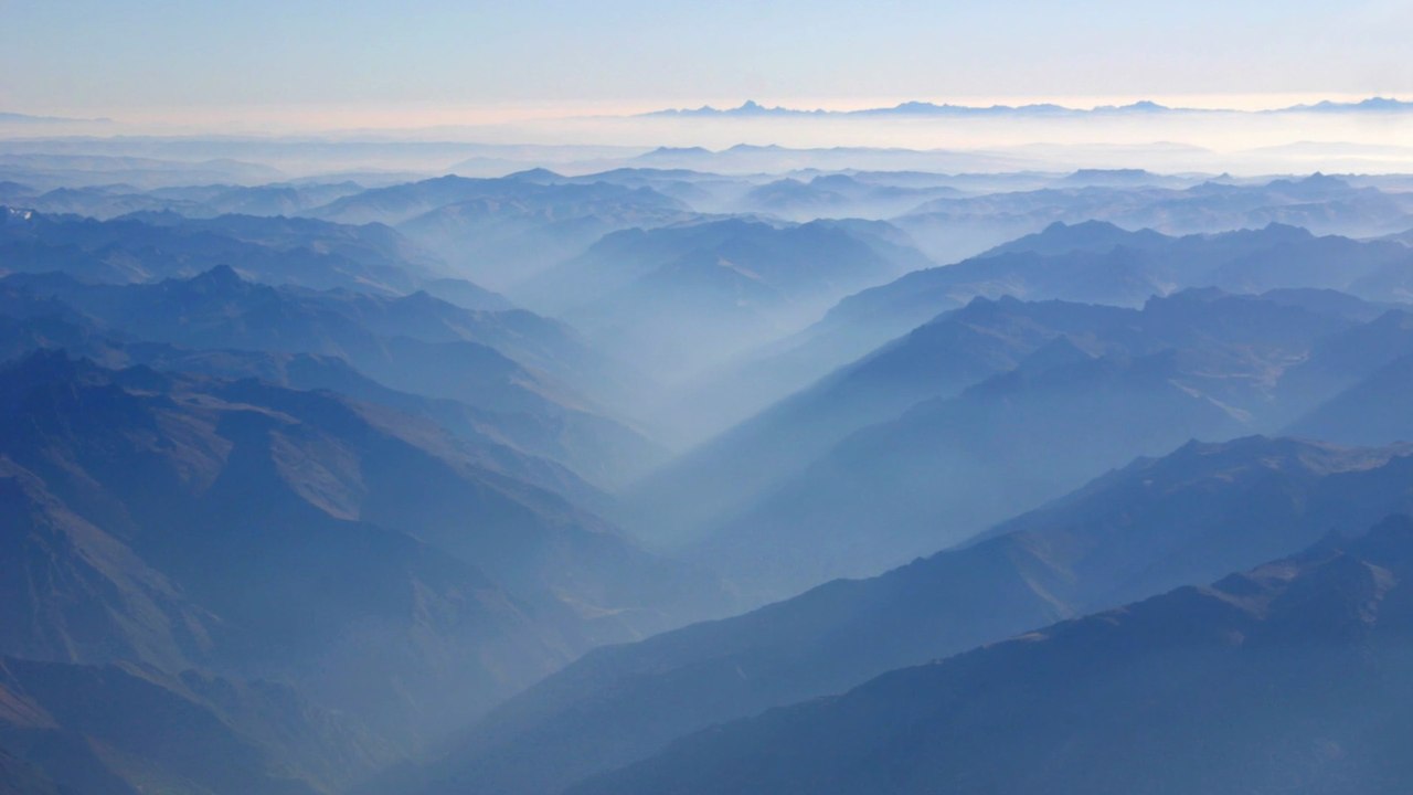 Venezuela: The Mountain That Moves Politics - Pico Bolívar - video ...