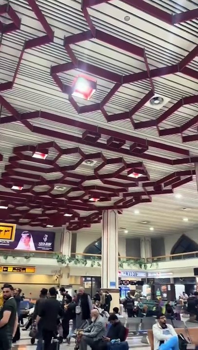 Yeh Nojawan jo Bedrest karty hain - video Dailymotion