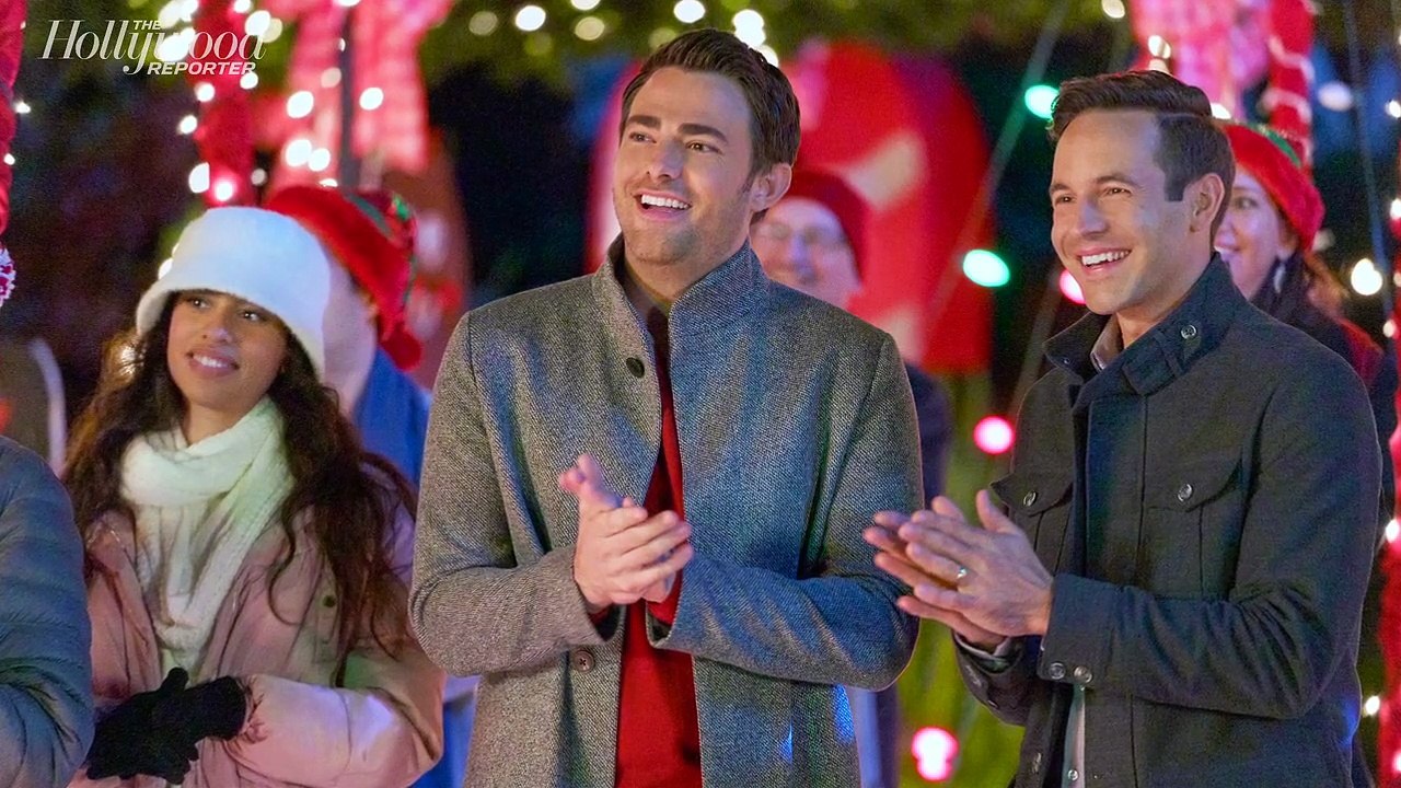 'The Christmas House' Stars Robert Buckley, Jonathan Bennett On ...