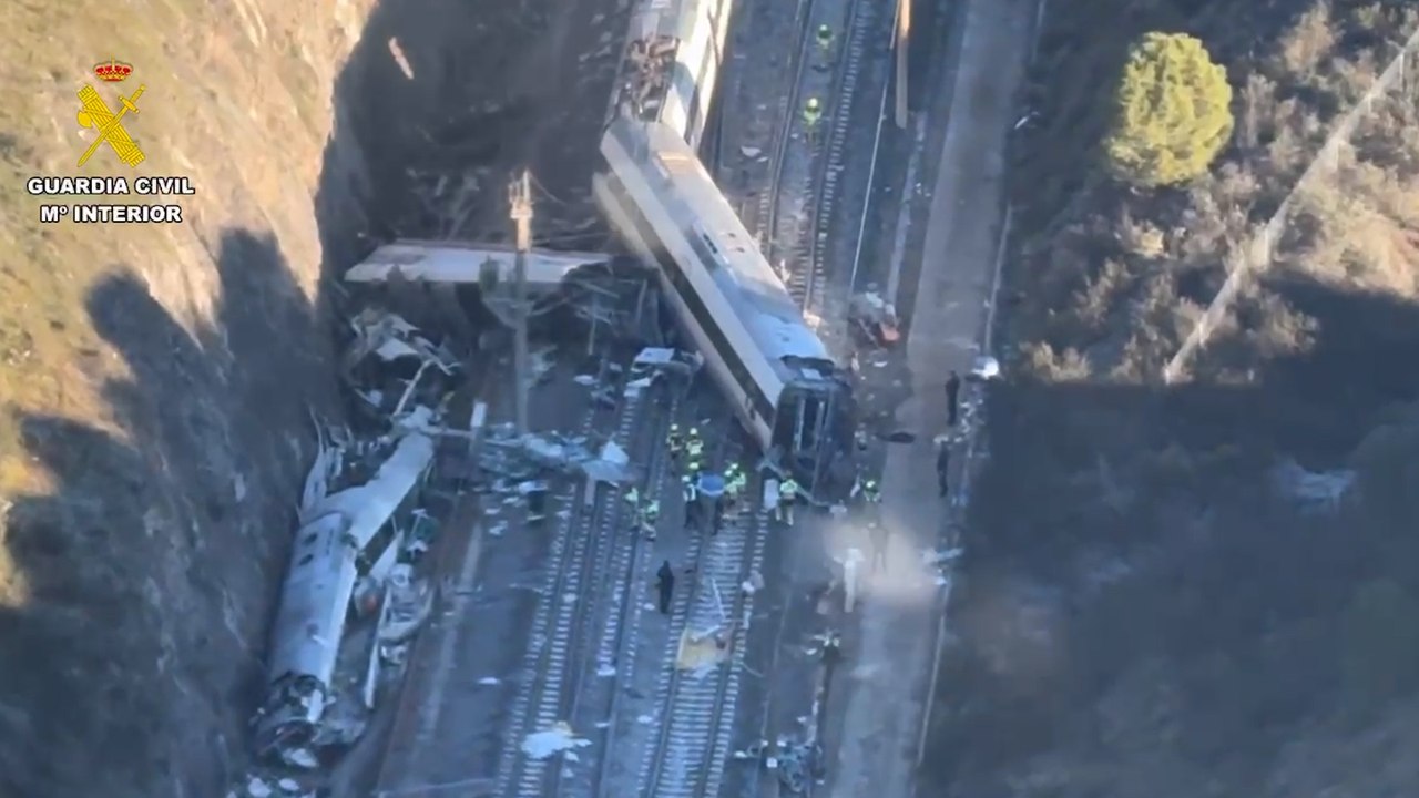 Impactantes imágenes aéreas del fatal accidente de trenes en Córdoba ...