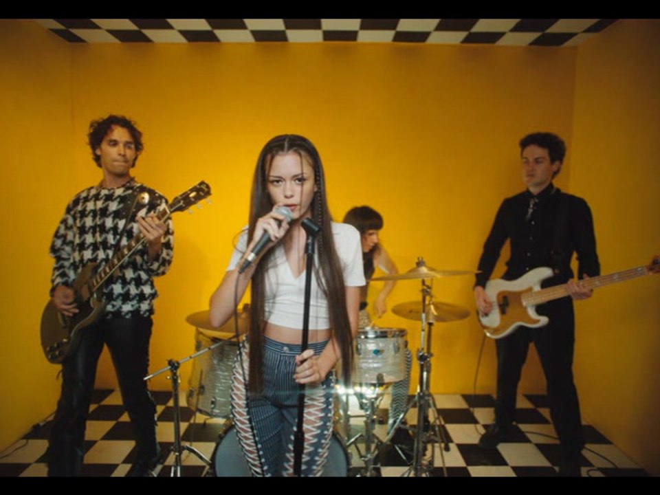 Casey Bishop - Don’t Talk! - video Dailymotion