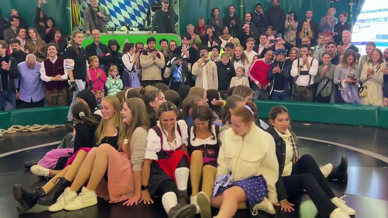 Teufelsrad Devil's Wheel _ The Wild Ride of Oktoberfest's - video ...