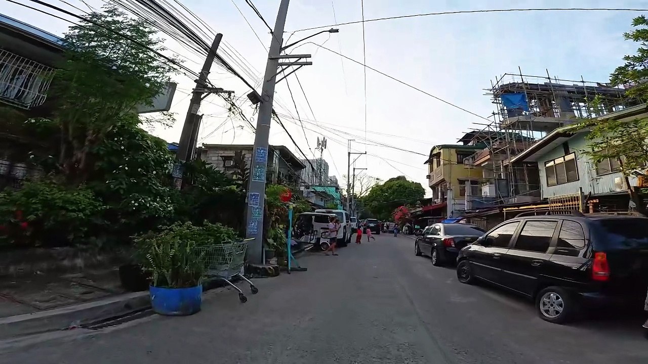 Clear Sky on Road 4 in Quezon City in the Philippines - video Dailymotion