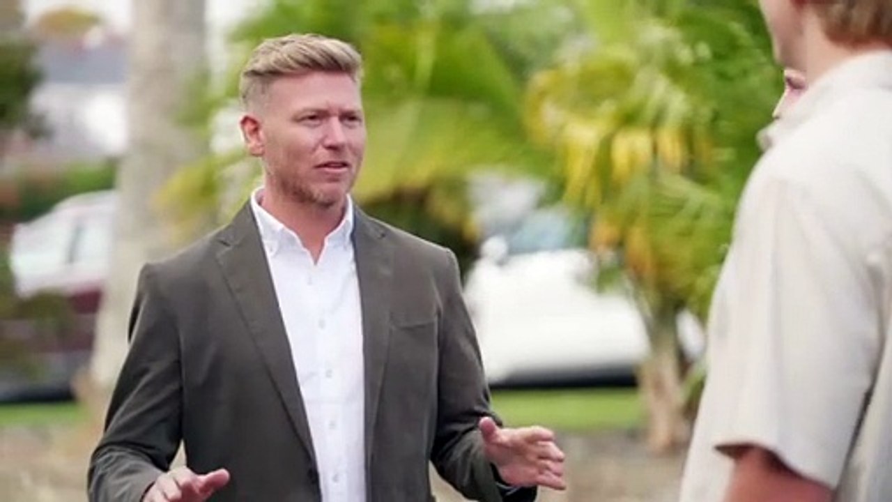 Country House Hunters: New Zealand - Season 4 Episode 1 - Te Awamutu ...