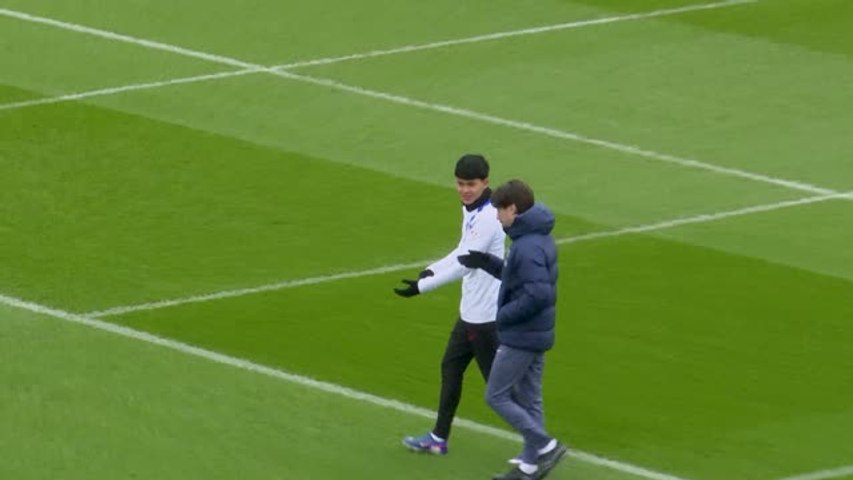 PSG : Le premier entraînement collectif de Dro Fernandez