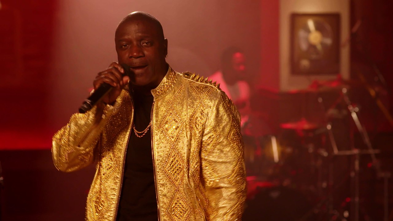 The Song TV - Smack That - video Dailymotion