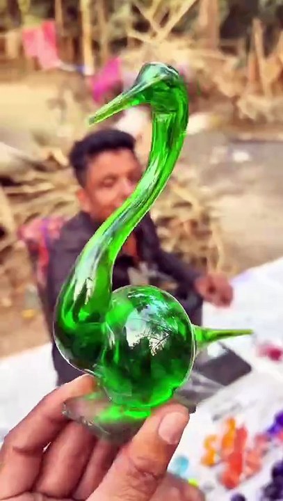 This Bird Was Made from a Tube Light #shorts - video Dailymotion