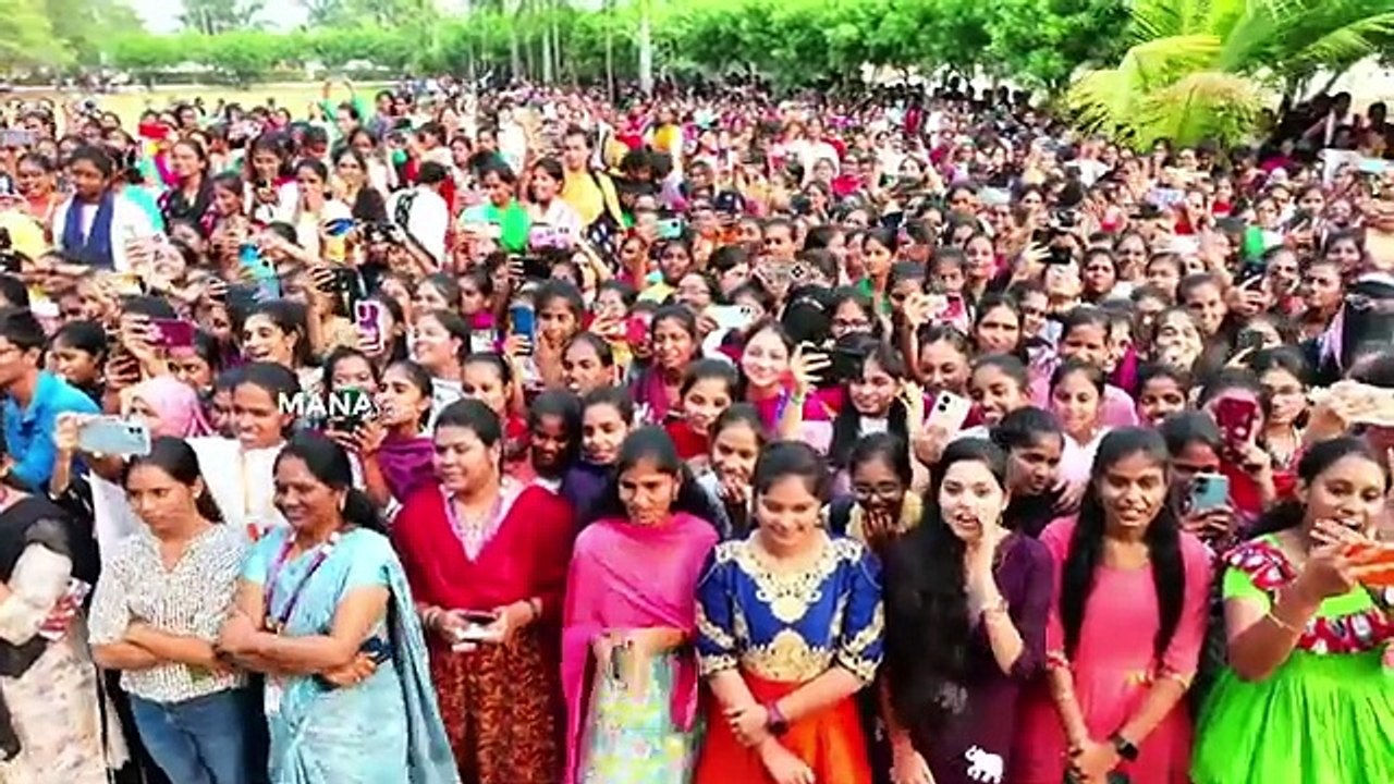 Amardeep Chowdary Speech @ Sumathi Sathakam Trailer Launch - video ...