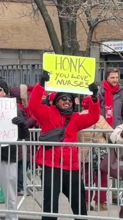 Week two of Mount Sinai West nurses strike unfolds in NYC - video ...