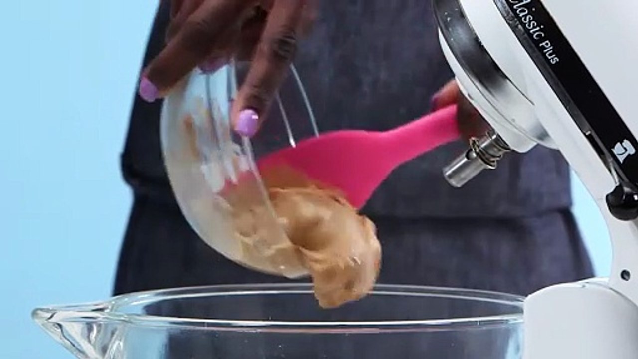 How to Make Fluffy Frozen Peanut Butter Pie - video Dailymotion