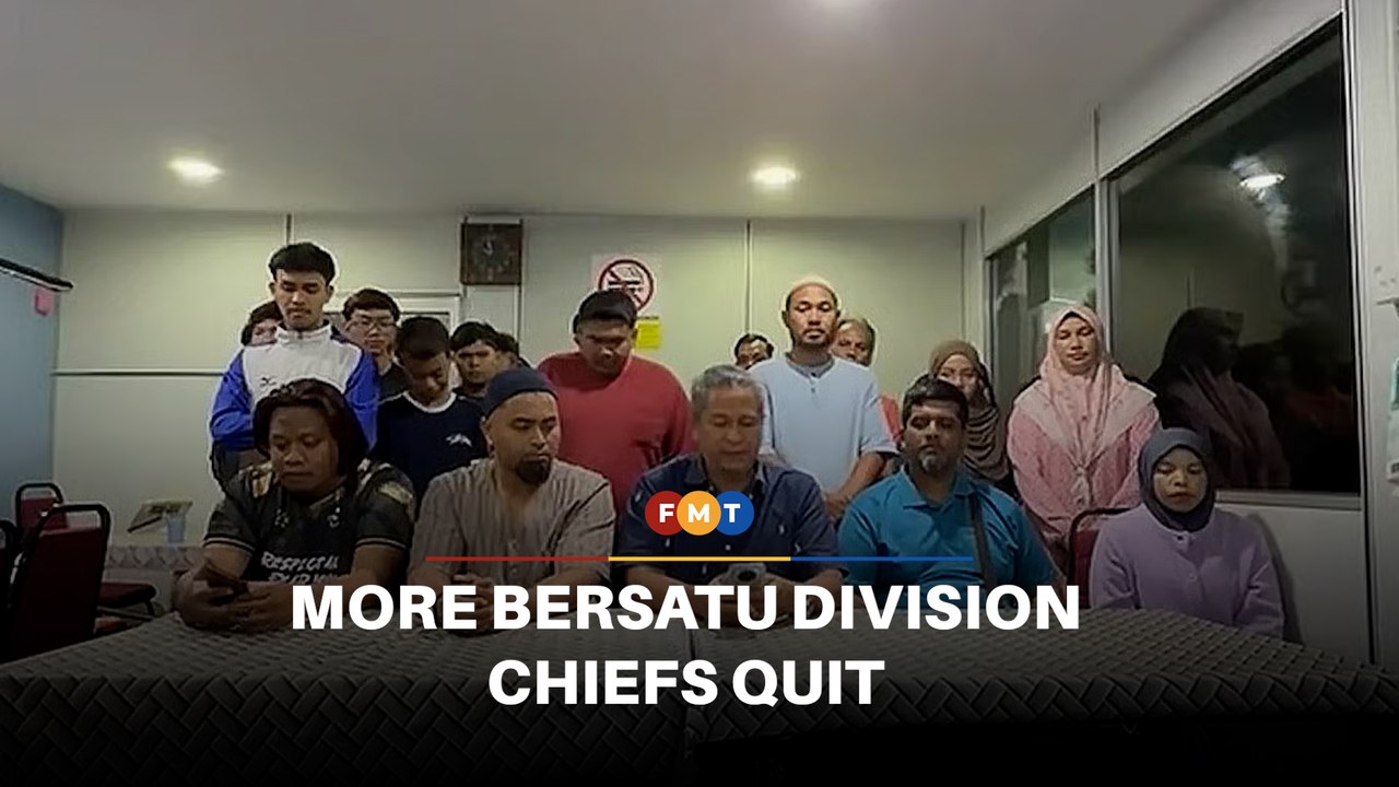 More Bersatu division chiefs quit following Hamzah’s sacking - video ...