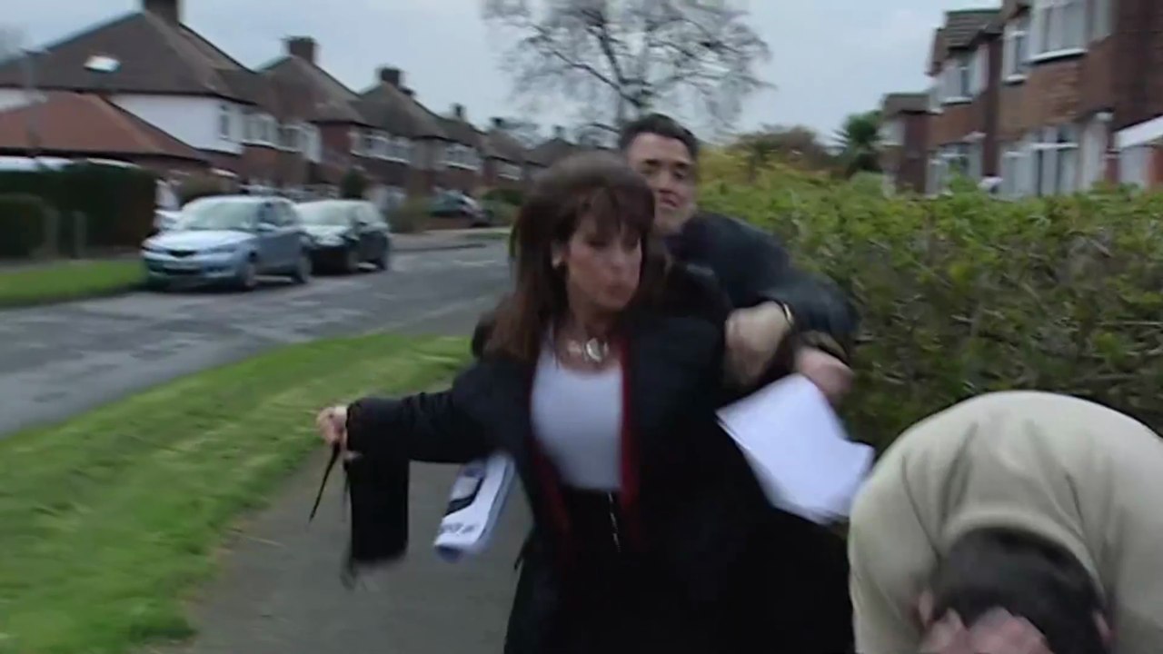 Emmerdale Viv Attacks Freddie Yorke 12th May 2008 - video Dailymotion