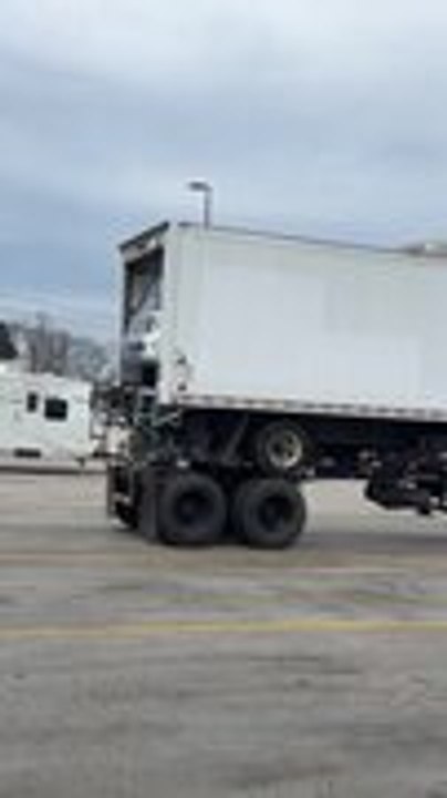 Vehicle Sits Inside Box Truck On Top Of Another Truck - video Dailymotion