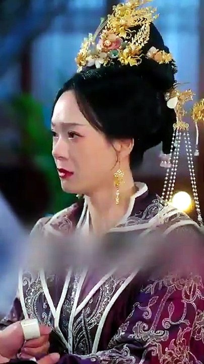 ...She ...Struck ...Back ...with ...a ...Bracelet ...⧸ ...The ...modern ...