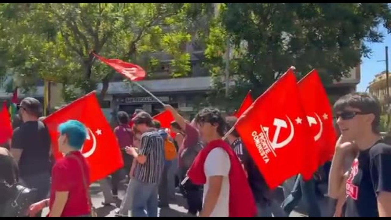 Al corteo 25 aprile a Roma "Partigiani della pace" e "Free palestine ...