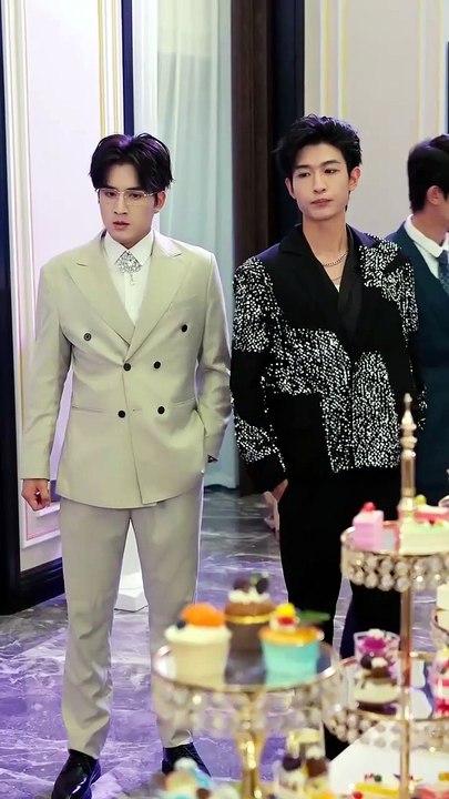 ...Stop ...pretending, ...the ...real ...country ...heiress ...is ...a ...