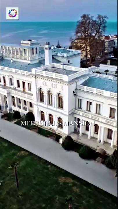 ...The ...Cleaner ...With ...A ...Billion ...Dollar ...Secret [Full ...