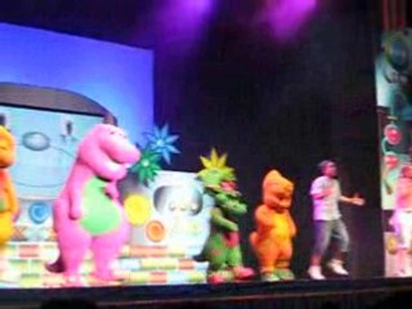 Barney Lets Go Live On Stage
