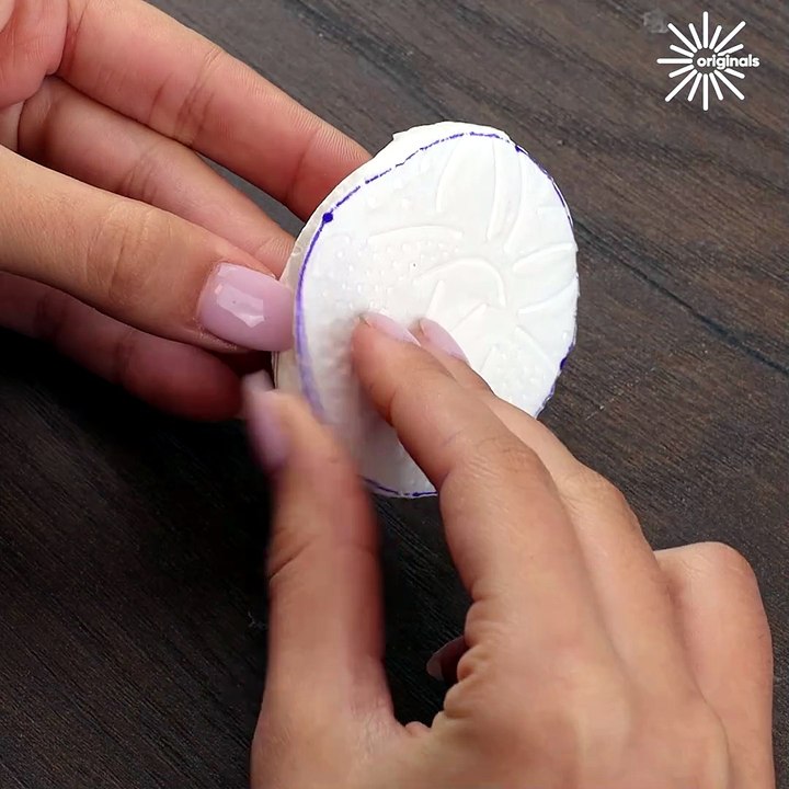 Craft a lovely flower from paper towels! 🌼 - video Dailymotion