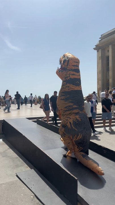 bon bah voilà… gage réalisé 🦖 (sous canicule) - Vidéo Dailymotion