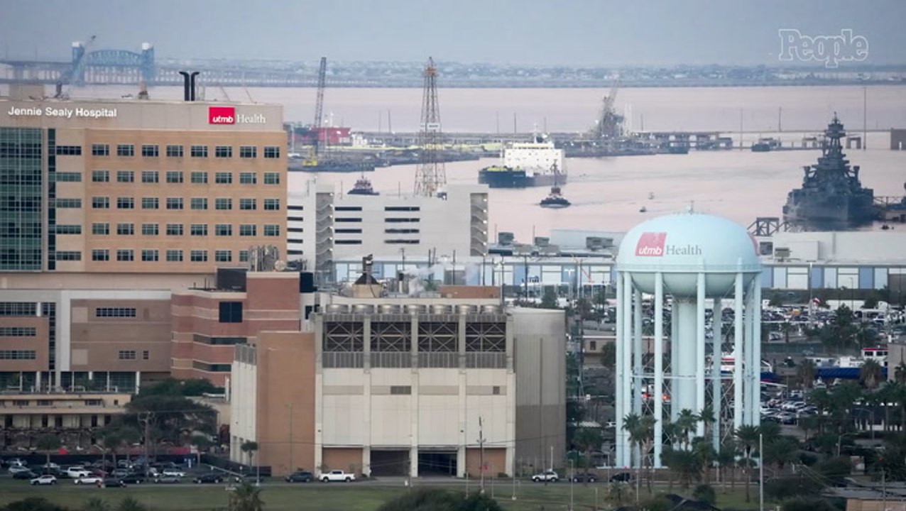 17-Year-Old Boy Hospitalized in Texas Shark Attack While Trying to ...