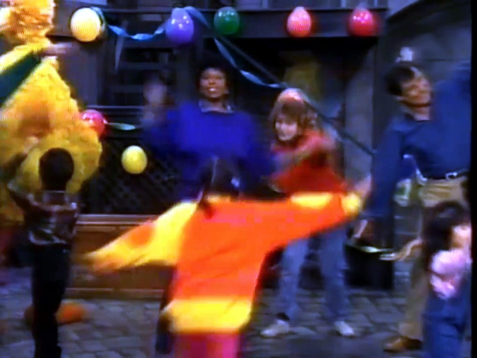 My Sesame Street Home Video - Big Bird's Favorite Party Games (1992 ...