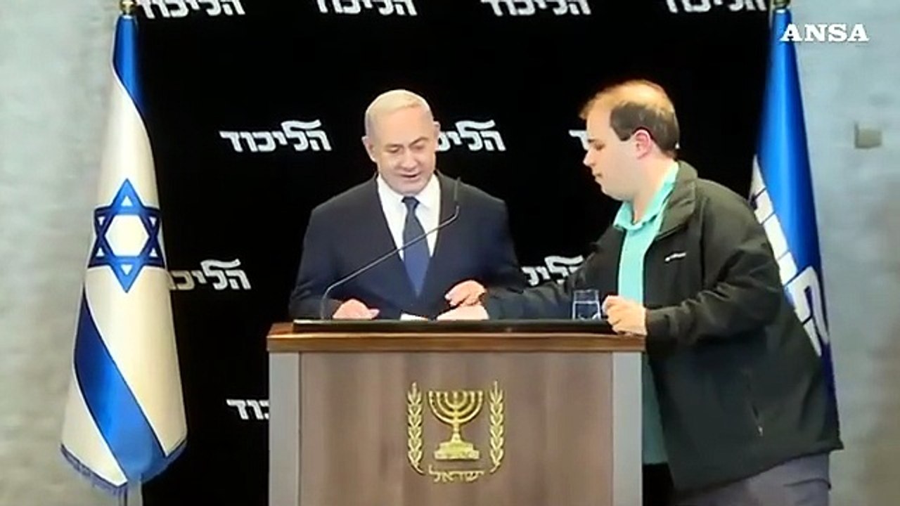 Netanyahu rinuncia all'immunita', subito in tribunale - Video Dailymotion