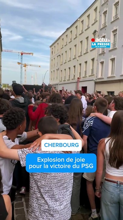 Explosion de joie à Cherbourg lors de la victoire du PSG face à Arsenal ...