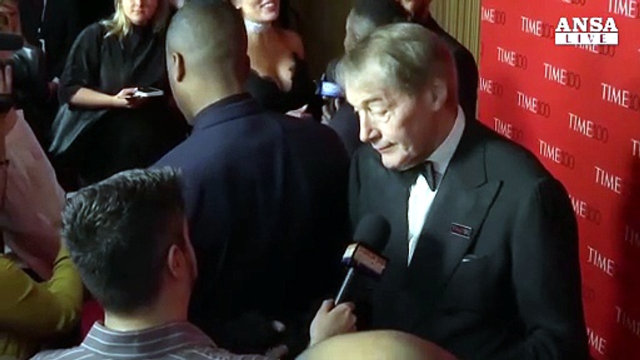 Charlie Rose accusato molestie, Cbs lo sospende - Video Dailymotion