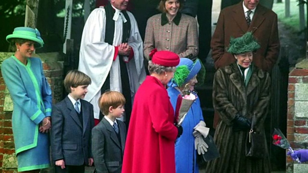 ‘Spencer’ Starring Kristen Stewart as Princess Diana Debuts Official ...