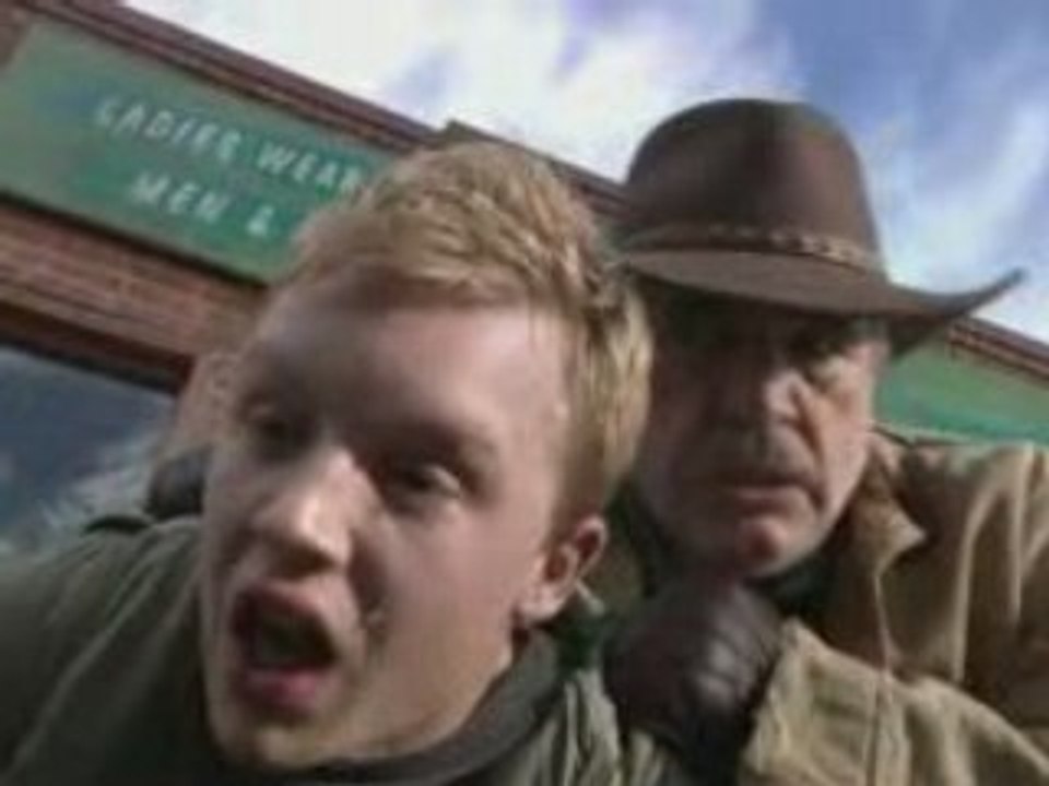 Red movie trailer - video Dailymotion