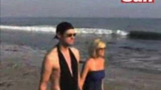 Jim Carrey En Bikini A La Plage Vidéo Dailymotion