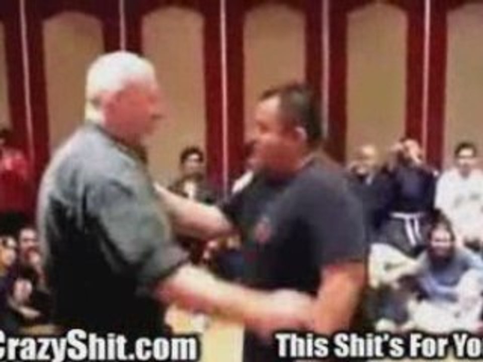 The neck slap knockout - video Dailymotion