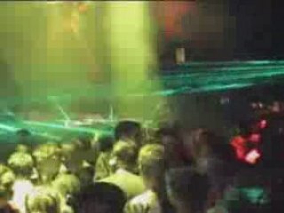 DJ Tiesto plays DJ Danjo & Rob Styles-Duende [Signum Mix] - video ...