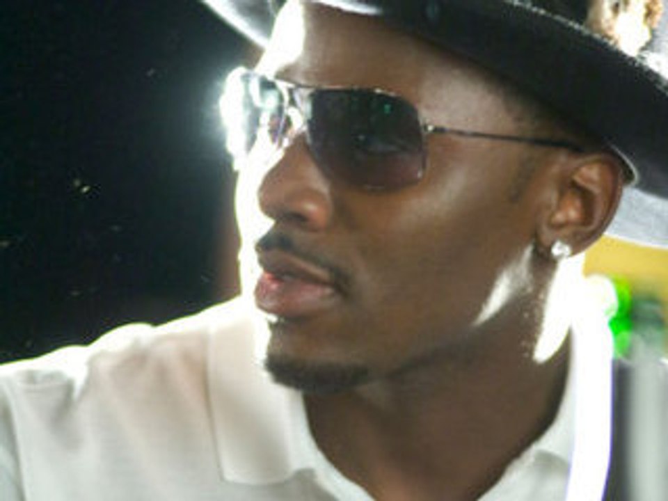 NOTORIOUS SPECIAL - Derek Luke as Puff Daddy Interview - video Dailymotion