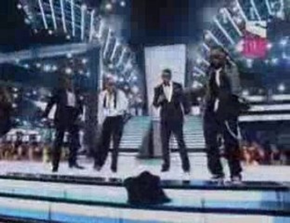 M.i.a ft lil wayne t.i jay_z kanye west - swagga like us - Vidéo ...